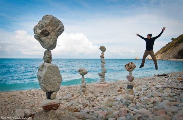 Michael Grab's artwork of "Balancing Rocks" is incredibly amazing ...