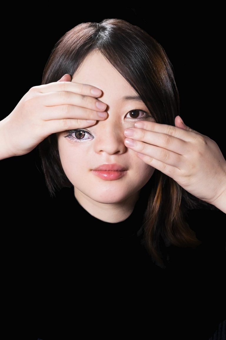 Hikaru Cho creates surreal artwork for Samsung Galaxy S6 and S6 edge ...
